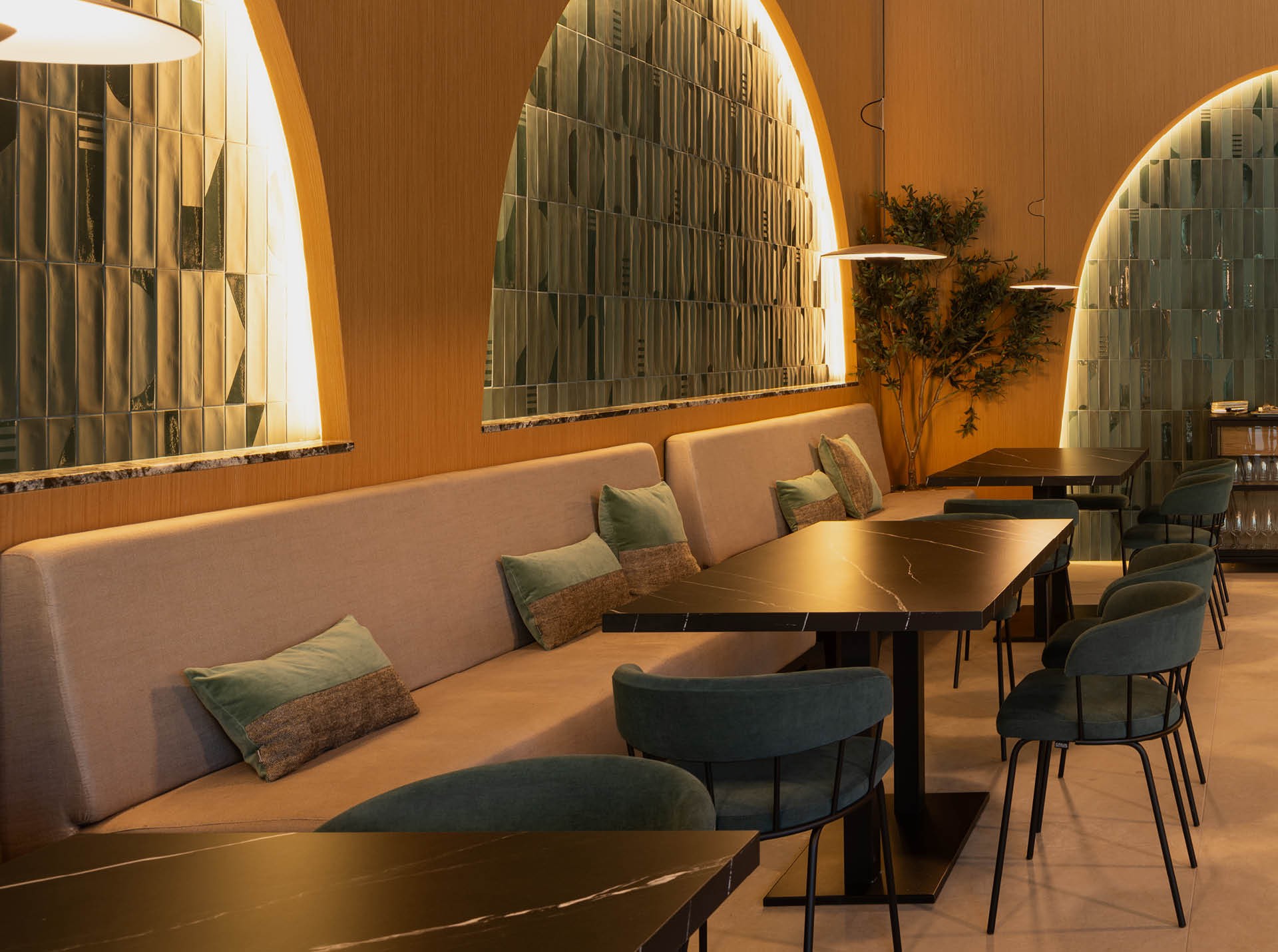 Restaurant-benches > Atlantis Metal | Casual Solutions